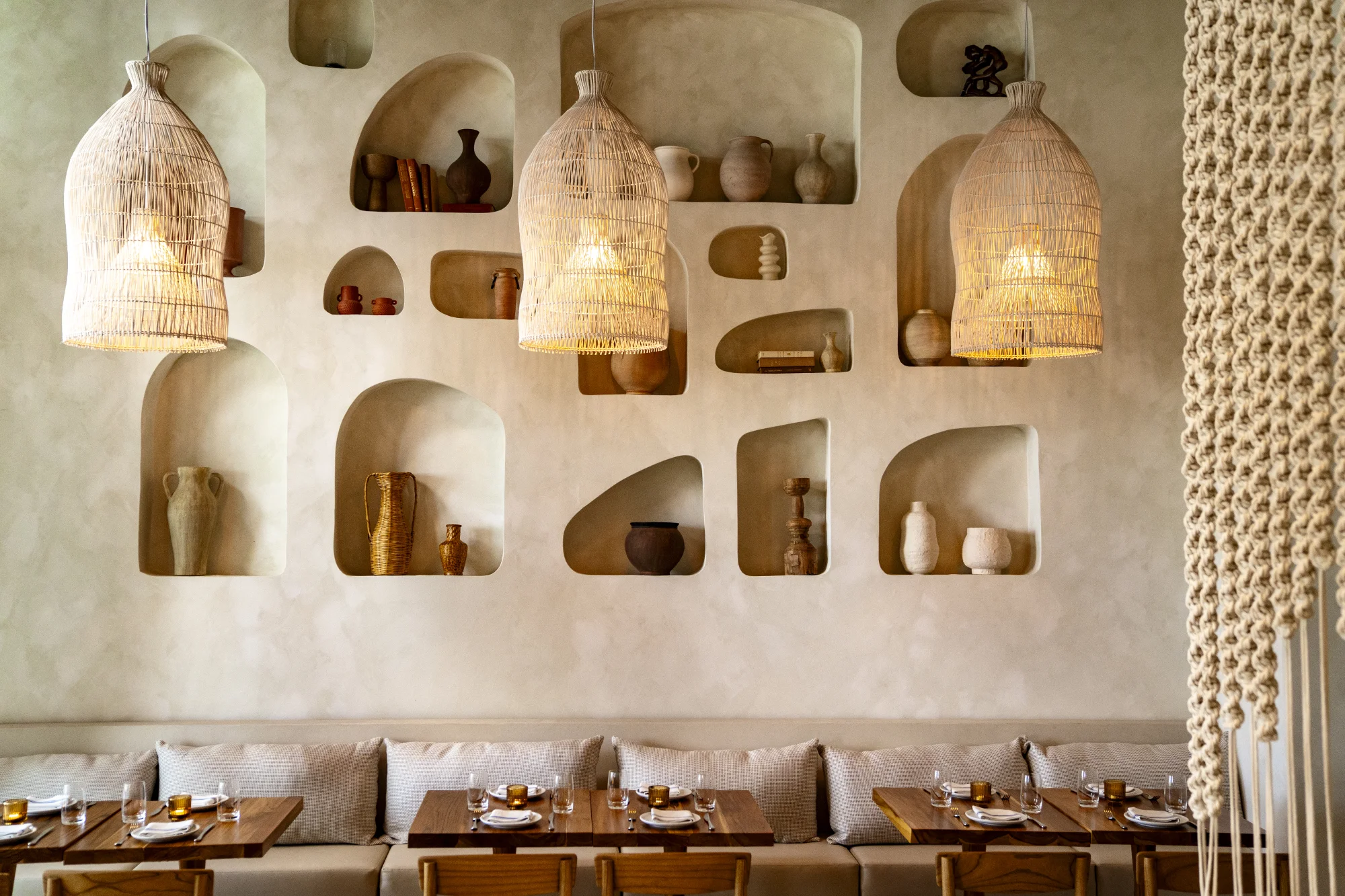 13 Miami Restaurants Perfect For Group Dining - Yaya Coastal Cuisine